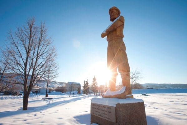 12 Foot Davis Statue - Mighty Peace Tourism