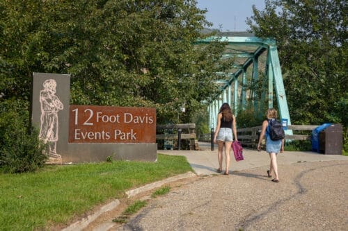 12 Foot Davis Events Park - Mighty Peace Tourism